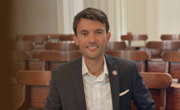 Hardister Officially Running To Be New Elevator Man - The Rhino Times ...